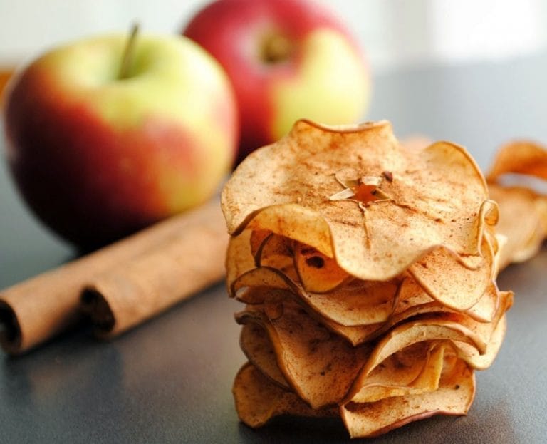Chips de maçã e canela, fácil de fazer, receita saudável e nutriente